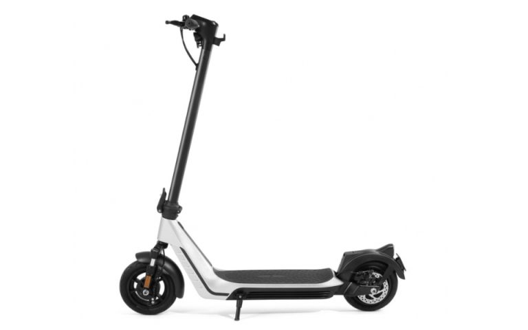 Segway Kickscooter A6 - CRMOTOS